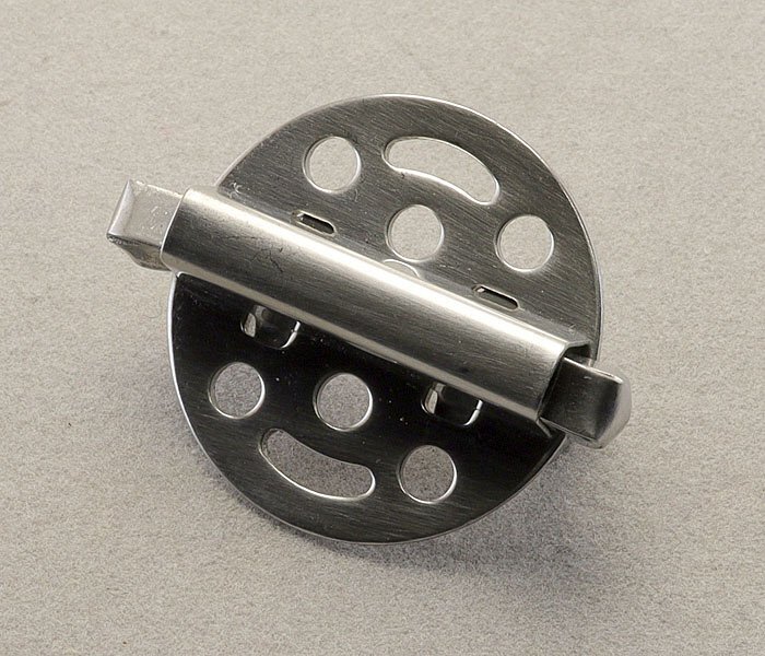 Spring-loaded cover for pipe B Casaro Pipe